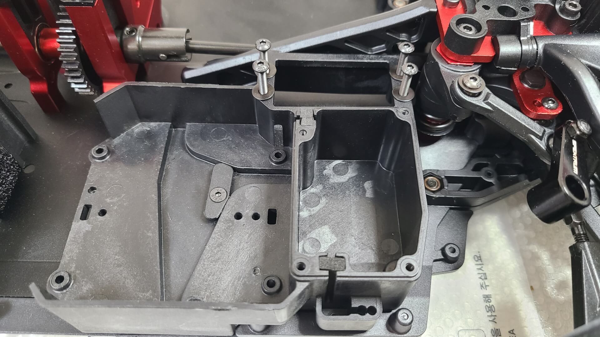 Building Arrma Limitless - Installing Servo Motor - Part 2 - Formula RC